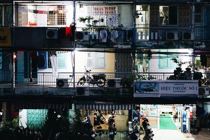 Saigon's Hidden Flavors - Private Street Food Walk with Local Students - An Inside Look at the Experience