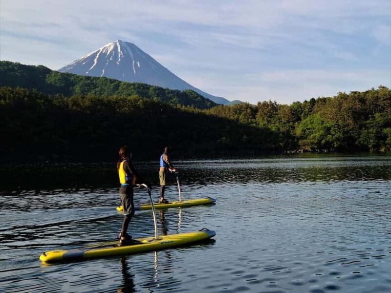 Saiko Lake: Hobie Watersports with Mount Fuji View - The Community and Group Experience