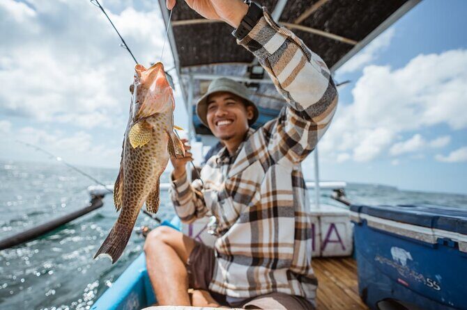 Sail and Catch Boat fishing Tour of the Coast of Kota Kinabalu - Key Points