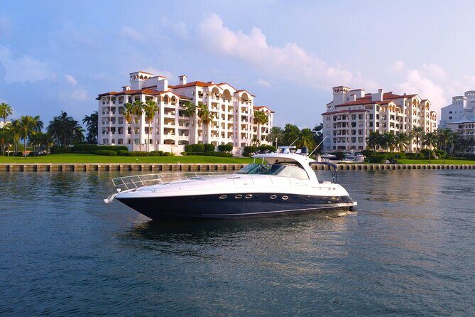 Sail The DREAM Boat From South Beach - Authenticity and What Makes This Tour Stand Out