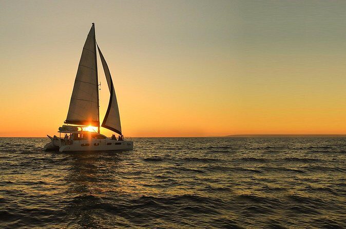 Sailboat on the Mayan Riviera at sunset - FAQ
