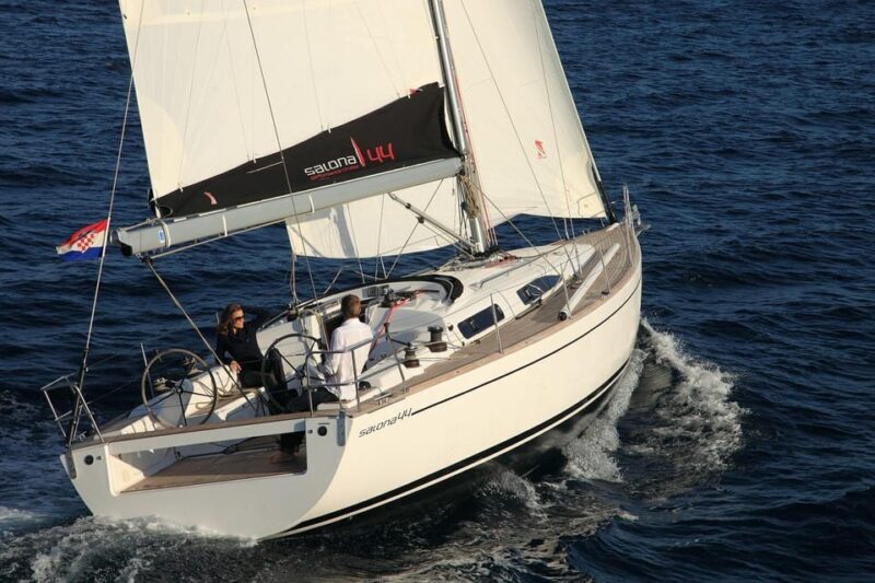 Sailing Tour: Explore Bahia de Palma with Tapas & Drinks - Who Will Enjoy This Experience?
