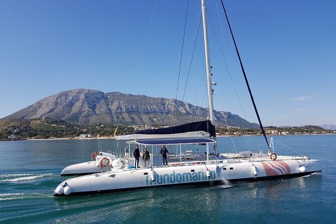 Sailing trip and swim in the bay of Dénia on a catamaran - FAQs