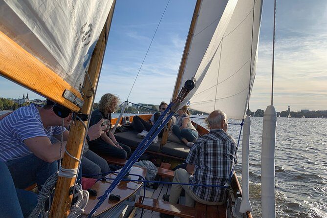 Sailing trip on the Hamburg Outer Alster - Key Points