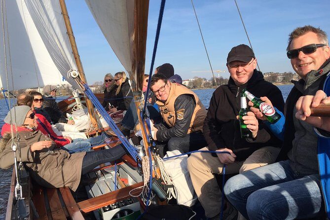 Sailing trip on the Hamburg Outer Alster - Practical Details and Tips