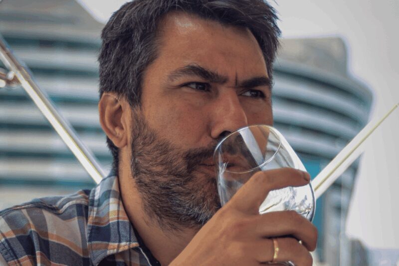 Sailing & Wine Tasting With Expert Sommelier in Barcelona - Key Points