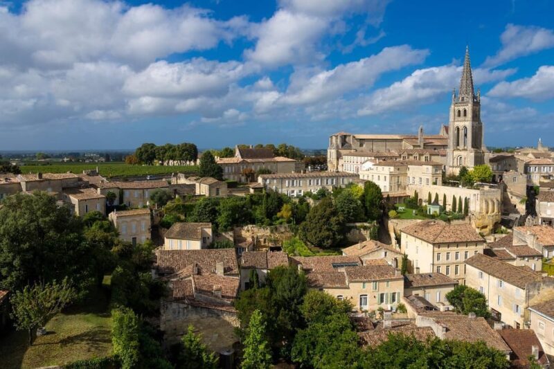 Saint-Émilion & Pomerol : Full day private tour classic car - Key Points