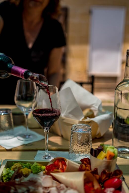Saint-Émilion: Wine Tour by Electric Bike and Lunch - Discovering Saint-Émilion by E-Bike