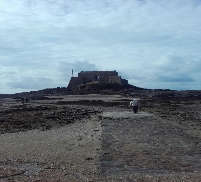 Saint-Malo: Dinan, Fort la Latte, & Cap Fréhel Private Tour - The Mechanics of the Tour: Convenience and Comfort