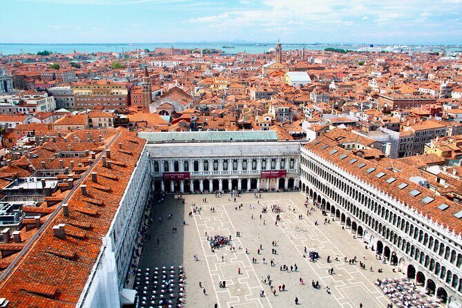 Saint Marks Basilica, Doge's Palace and Gondola tour in Venice - The Sum Up