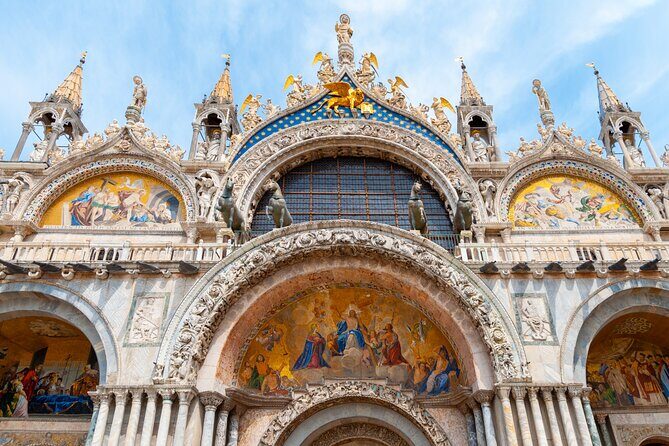 Saint Marks Basilica, Doge's Palace and Gondola tour in Venice - FAQ