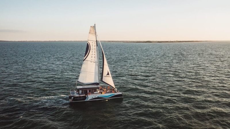 Saint-Martin-de-Ré : Sunset Catamaran Cruise (2h00) - FAQ