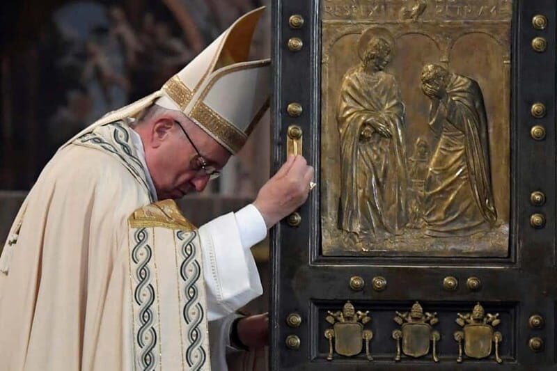 Saint Peter's Basilica Jubilee 2025 Holy Door Guided Tour - Key Points