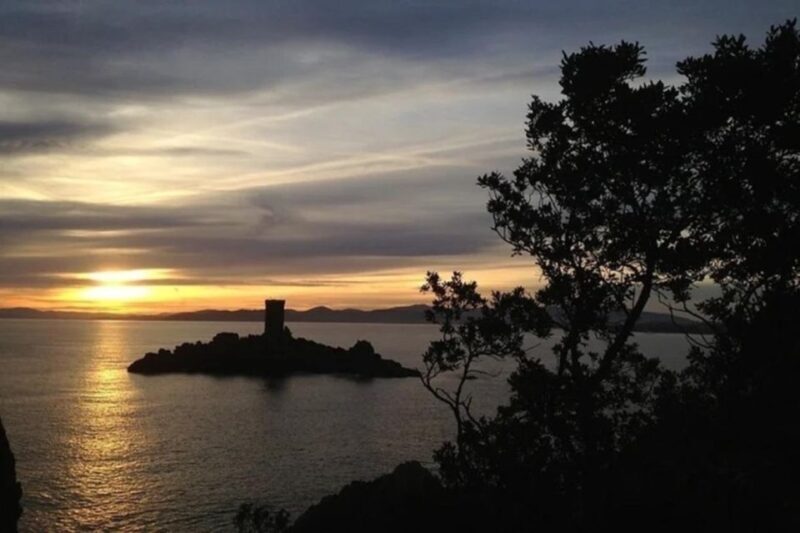 Saint Raphaël : Sunset Cruise Cape Dramont & Golden Island - An Authentic Sunset Experience in Provence