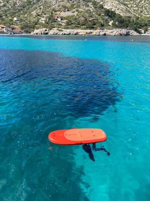 Saint Tropez: Learn how to Surf with an eFoil - Key Points