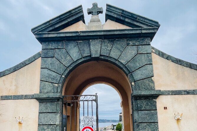 Saint-Tropez Scavenger Hunt and Sights Self-Guided Tour - Exploring the Itinerary