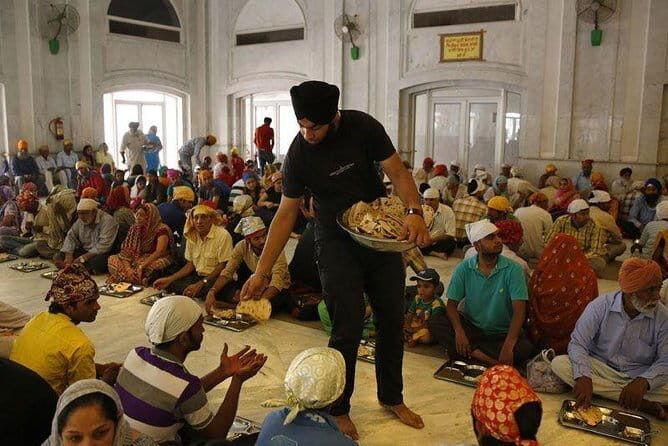 Salaam Baalak Trust City Walk and Volunteering at a Local Community Kitchen - What the Tour Encompasses