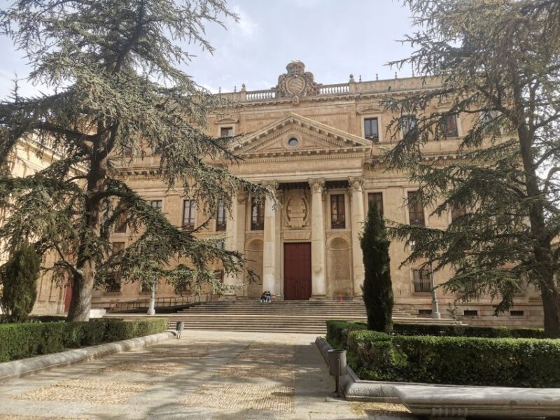 Salamanca: Monuments and Landmarks Guided Walking Tour - The Sum Up