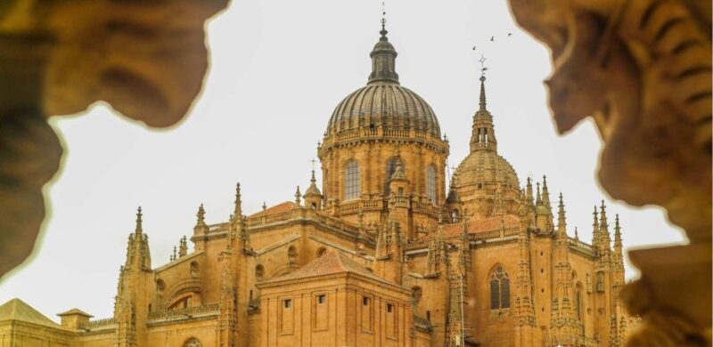 Salamanca: Private Guided Customizable Walking Tour - Authentic stories and legends