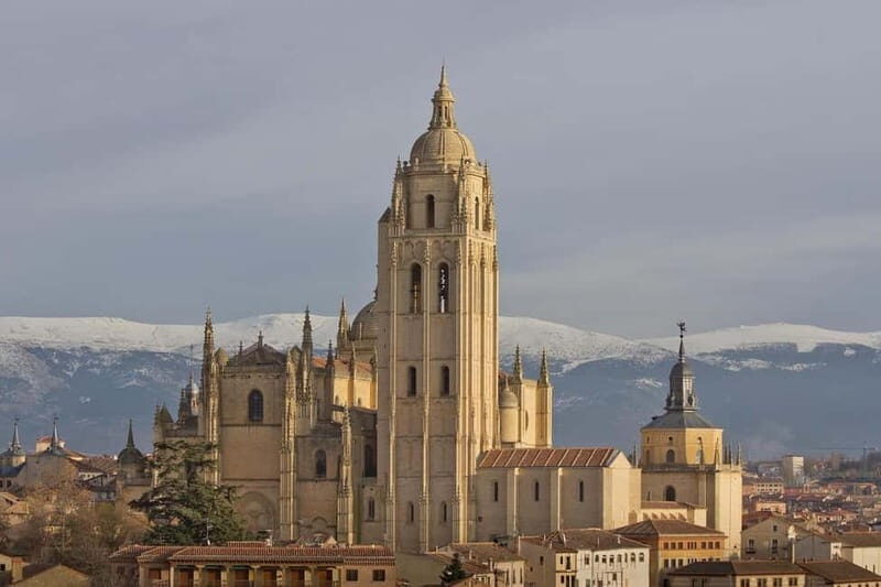 Salamanca: Segovia and Avila Day Trip with Guide - Key Points