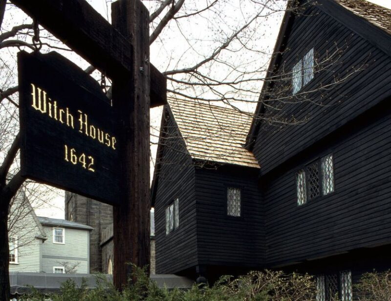 Salem: Boos and Brews Haunted Pub Crawl - Timing and Practicalities