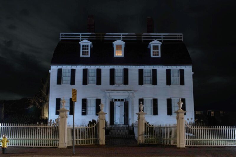 Salem: Edge of Twilight Dead of Night Ghost Tour - FAQ