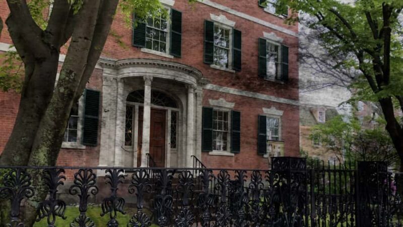 Salem, Massachusetts: Haunted Footsteps Ghost Tour - An Introduction to Salem’s Haunted Footsteps Ghost Tour