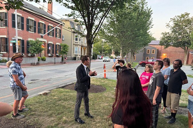 Salem: Stars & Stripes Forever! Military History Walking Tour - The Sum Up