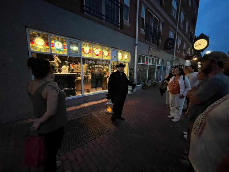 Salem: Vampires and Ghosts Walking Tour with Haunted Objects - Who Will Love This Tour?