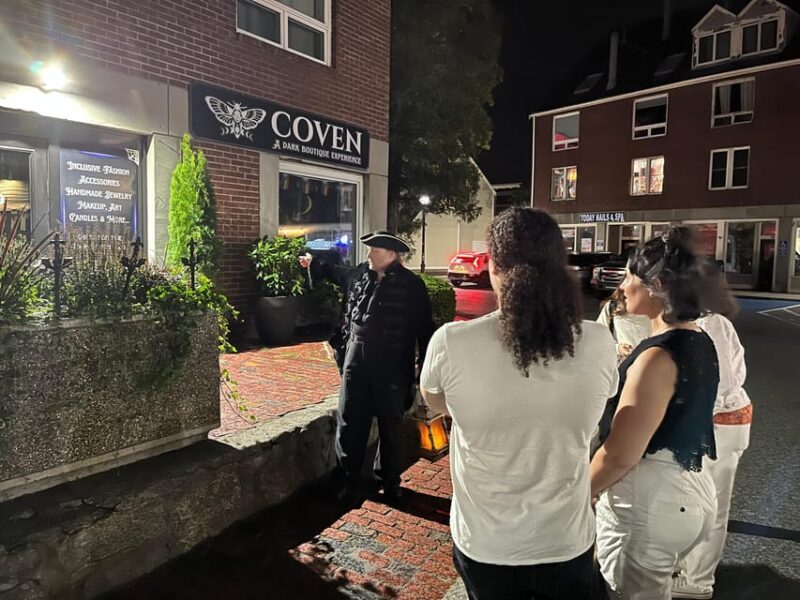Salem: Vampires and Ghosts Walking Tour with Haunted Objects - FAQ
