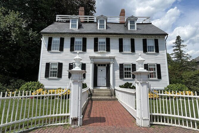 Salem Witch Tour from Boston by Train with Museum Tickets - Starting Point and Transportation