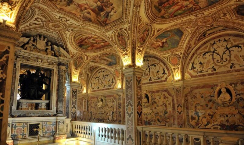 Salerno: Old town Walking Tour with Local Expert Guide - Key Points