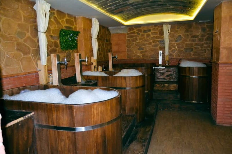 Salou: Beer Spa Experience with Tastings and Snacks - Key Points