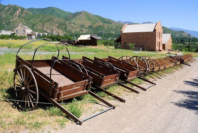 Salt Lake City Guided Bus Tour - Stops Near the End: Modern Architecture and Religious Landmarks