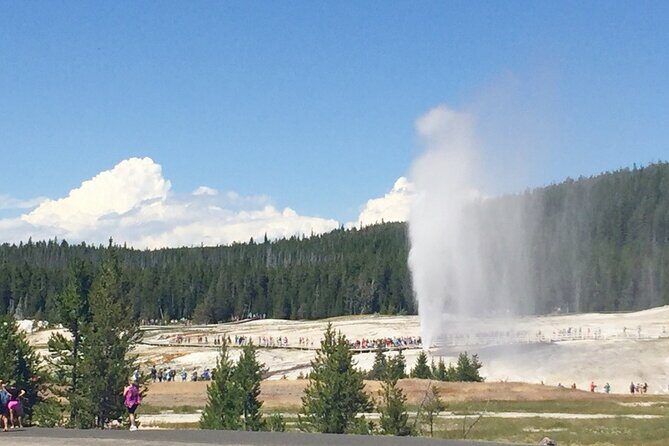 Salt Lake City to Yellowstone and Mt Rushmore 4 Day Tour - Authenticity and Learning Opportunities