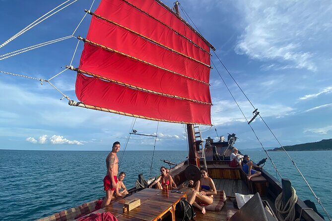 Sam Roi Yot and Dolphin Bay Tour by Pirate Boat from Hua Hin - Key Points