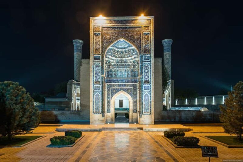 Samarkand Walking ToursA Magical Night or Daytime City Walk - Exploring Samarkand: A City of Light and Legends