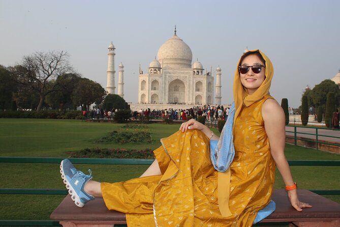 Same Day Agra/Taj Mahal Tour from Delhi : Private & all inclusive - The Taj Mahal: A Must-See in White Marble