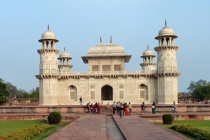 Same Day Agra Tour From Jaipur By Express Train - The Guide and Authenticity