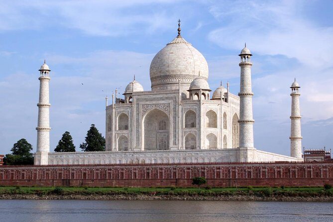 Same Day Agra Tour With Taj Mahal from Bangalore By Return Flights - Exploring Your Day Step-by-Step
