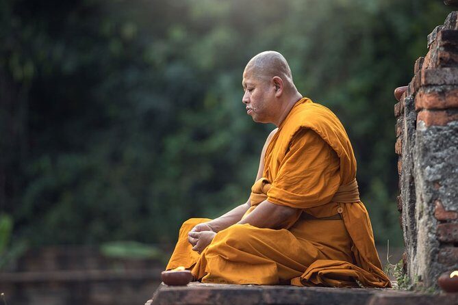 Same day Bodhgaya tour from Varanasi - The Experience of Travel in Comfort