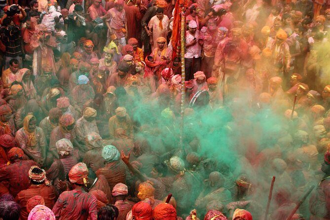 Same Day Mathura and Vrindavan Tour with Taj Mahal from New Delhi - The Journey Begins: Early Morning Pickup and Travel