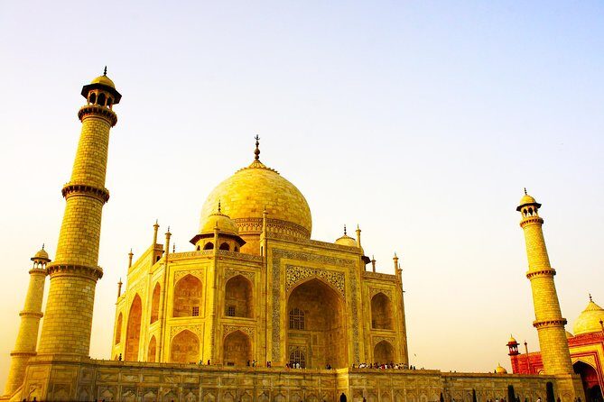 Same Day Taj Mahal and Agra Tour from Mumbai with Return Flights - FAQs