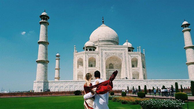Same Day Taj Mahal Tour By Gatiman Express Train With Local Tour Guide - Why Choose This Tour?