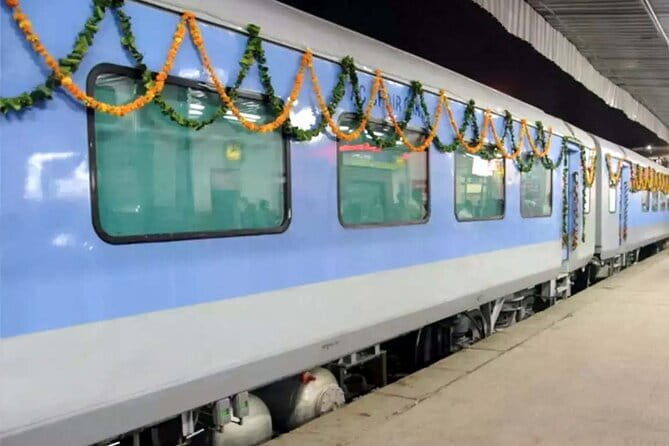 Same Day Taj Mahal Tour with Express Train - Introduction