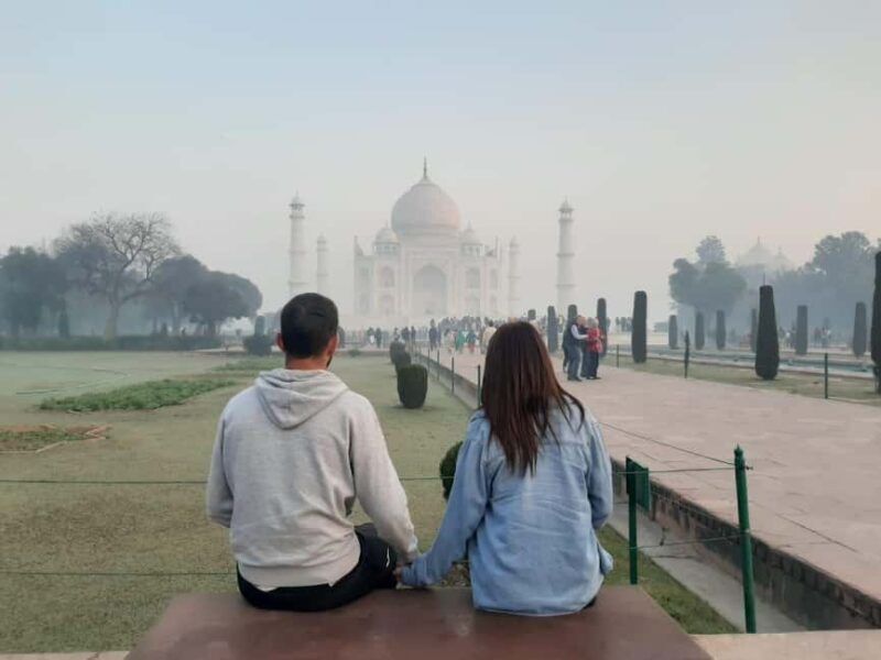 Same Day Tajmahal tour with Holi Celebration - Key Points