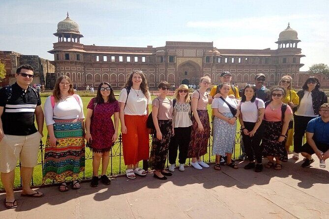 Sameday Taj Mahal Tour From Delhi With Lunch at 5 Star Hotel - A Detailed Look at What the Tour Offers