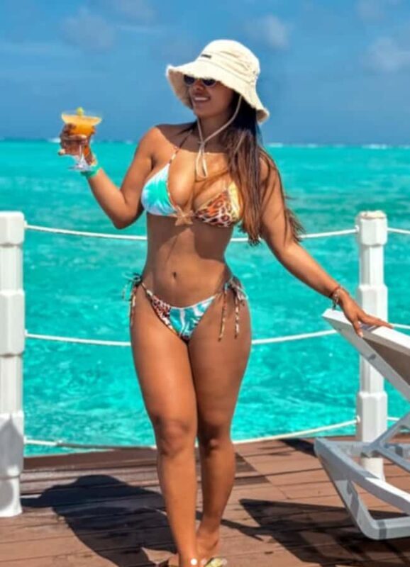 San Andrés: Rumba Party Cruise on a Floating Bar! - Day Tour - Authentic Experiences and Traveler Tips