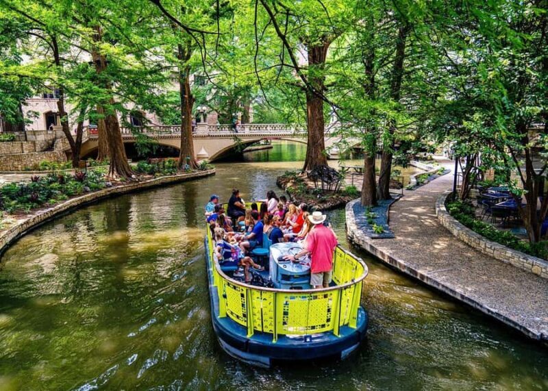 San Antonio: Alamo, River & Cathedral Legends Walk - Key Points