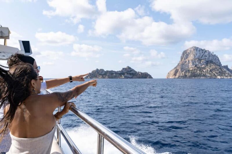 San Antonio: Boat tour to Es Vedrá with drinks and snacks - The Sum Up: Who Should Consider This Experience?